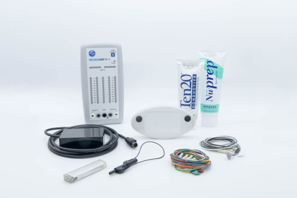 Set NeuroAmp II Advanced - EEG Institute